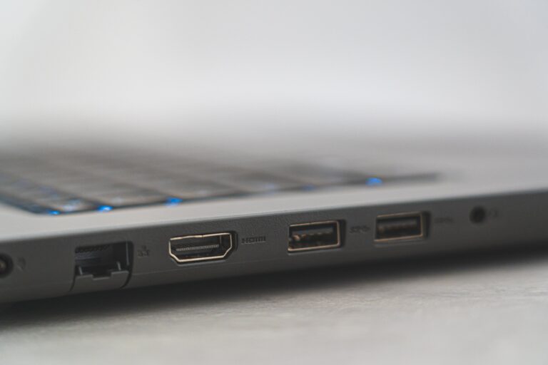 Easy Guide How to Split Screen on Laptop and Monitor - PC International