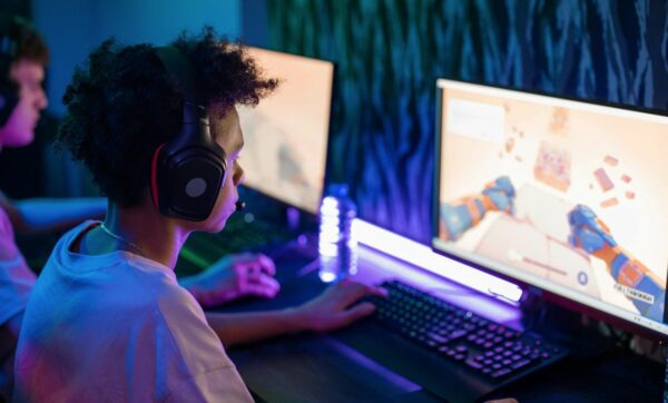 Intel Iris Xe Graphics vs Nvidia: Detailed Comparison - PC International